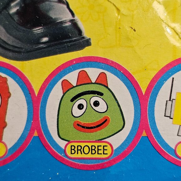 Paper Magic Co | Costumes | Yo Gabba Gabba Deluxe Plush Brobee Costume ...